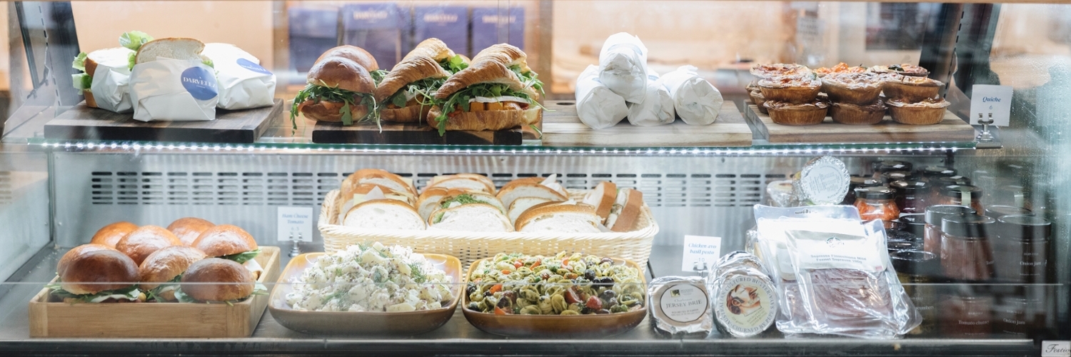 Darvella Patisserie, Bulimba - Order pick up & table service in Bulimba